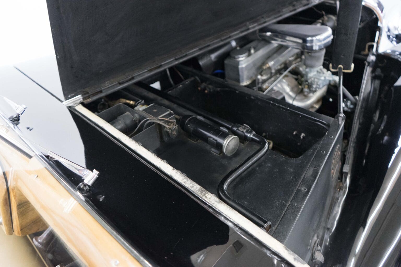1946 TRIUMPH 1800 | Farland Classic Restoration