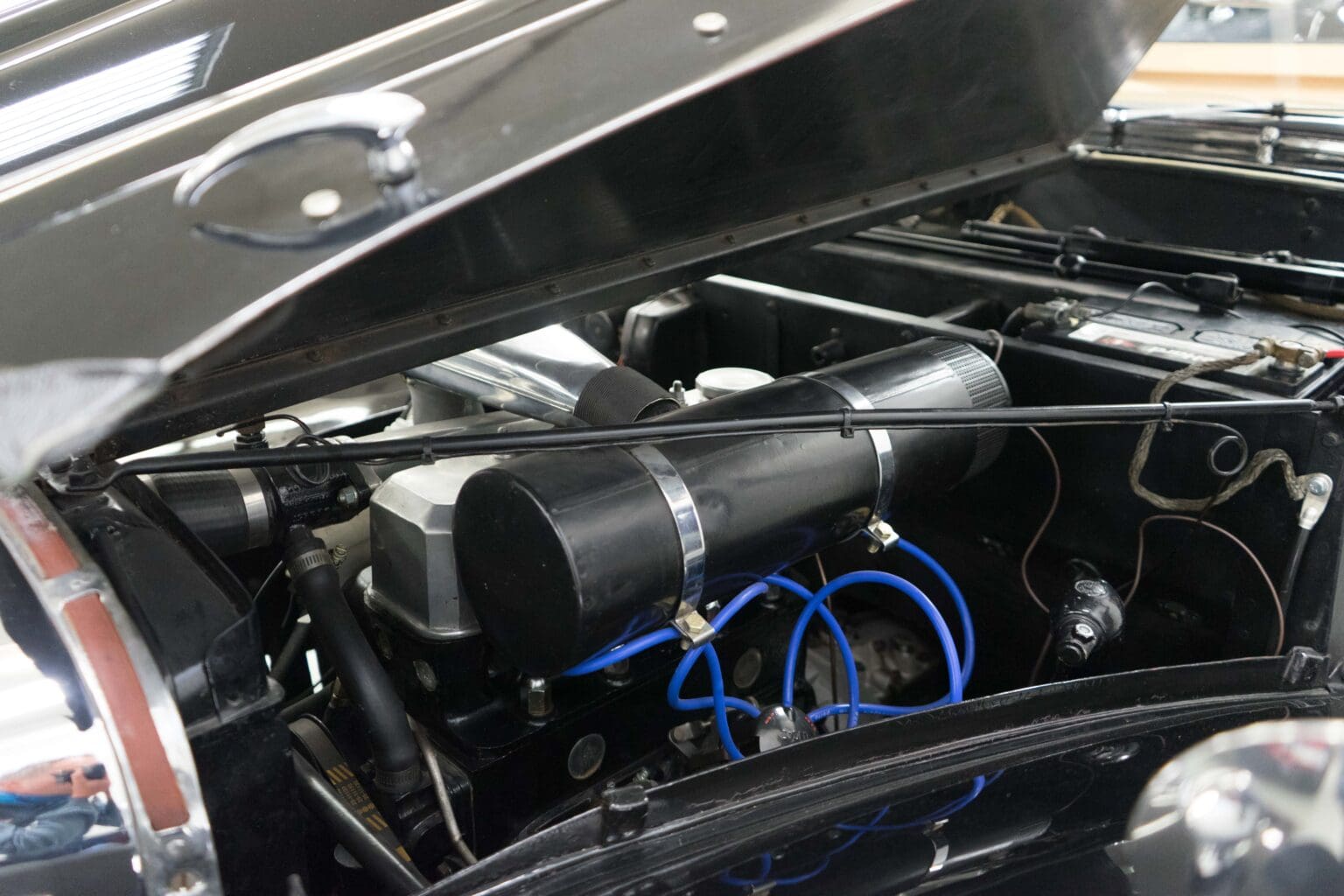 1946 TRIUMPH 1800 | Farland Classic Restoration